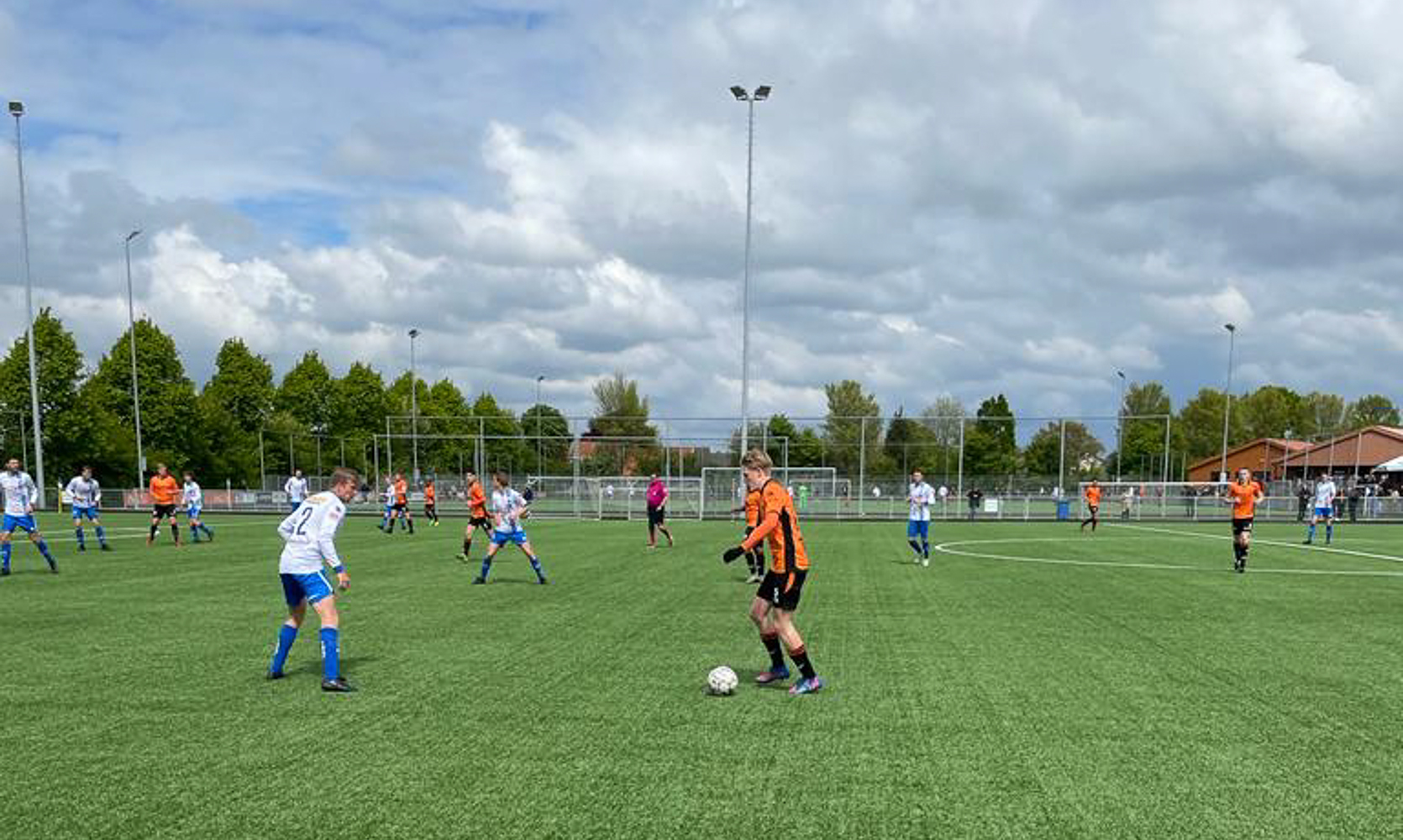 Eén knullig moment fataal voor BVCB 3 | BVCB